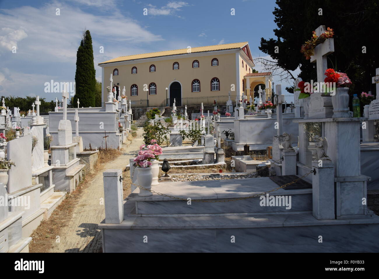 Beautiful graveyard hi-res stock photography and images - Alamy