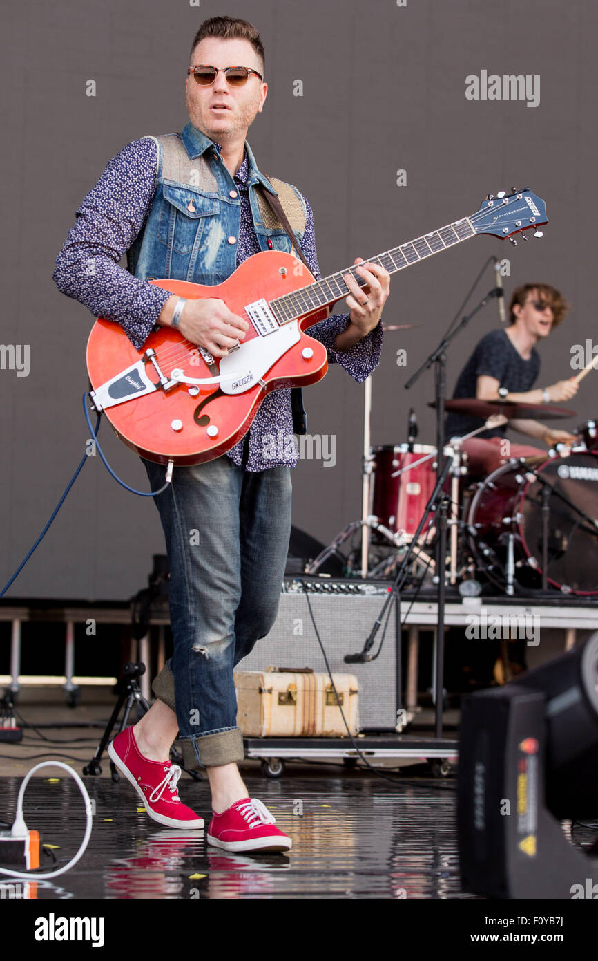 Wantagh, New York, USA. 23rd Aug, 2015. Guitarist STEVE SCOTT of Air ...