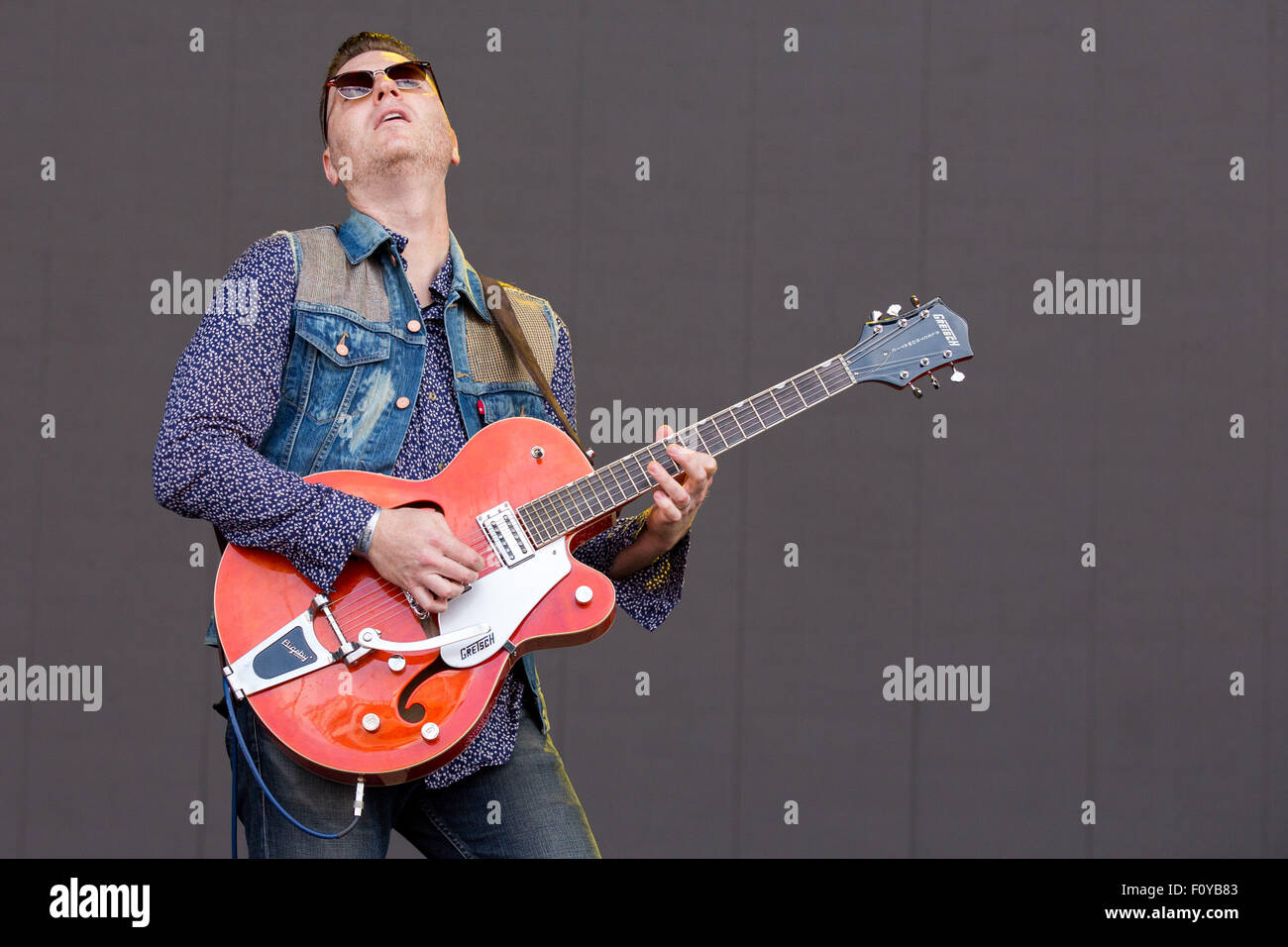 Wantagh, New York, USA. 23rd Aug, 2015. Guitarist STEVE SCOTT of Air ...