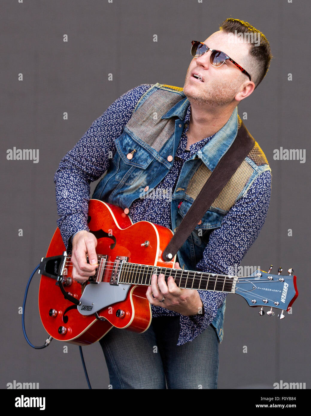 Wantagh, New York, USA. 23rd Aug, 2015. Guitarist STEVE SCOTT of Air ...