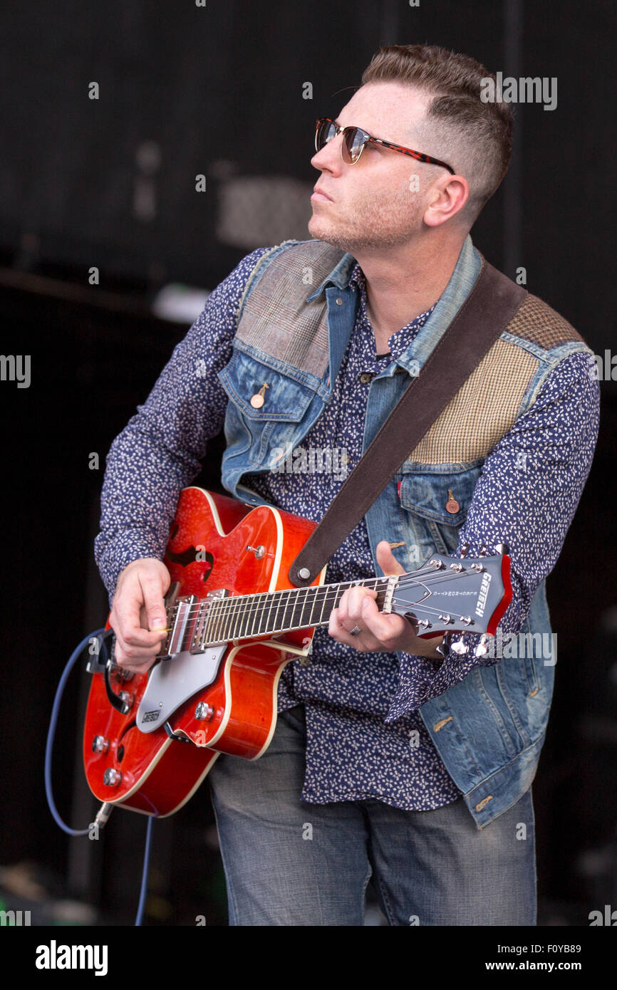 Wantagh, New York, USA. 23rd Aug, 2015. Guitarist STEVE SCOTT of Air ...
