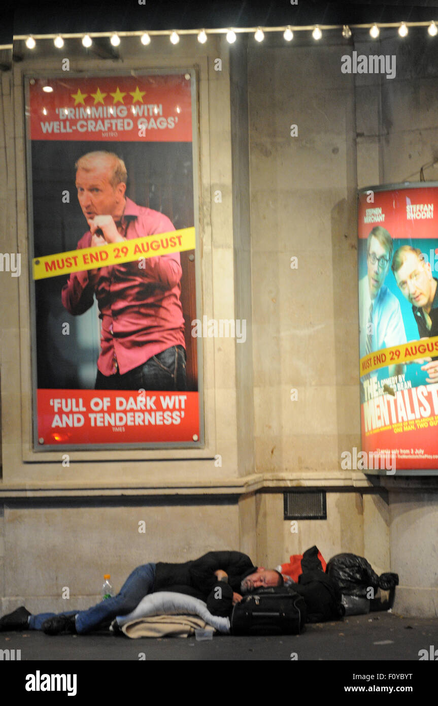 Homeless london tube station hi-res stock photography and images - Alamy