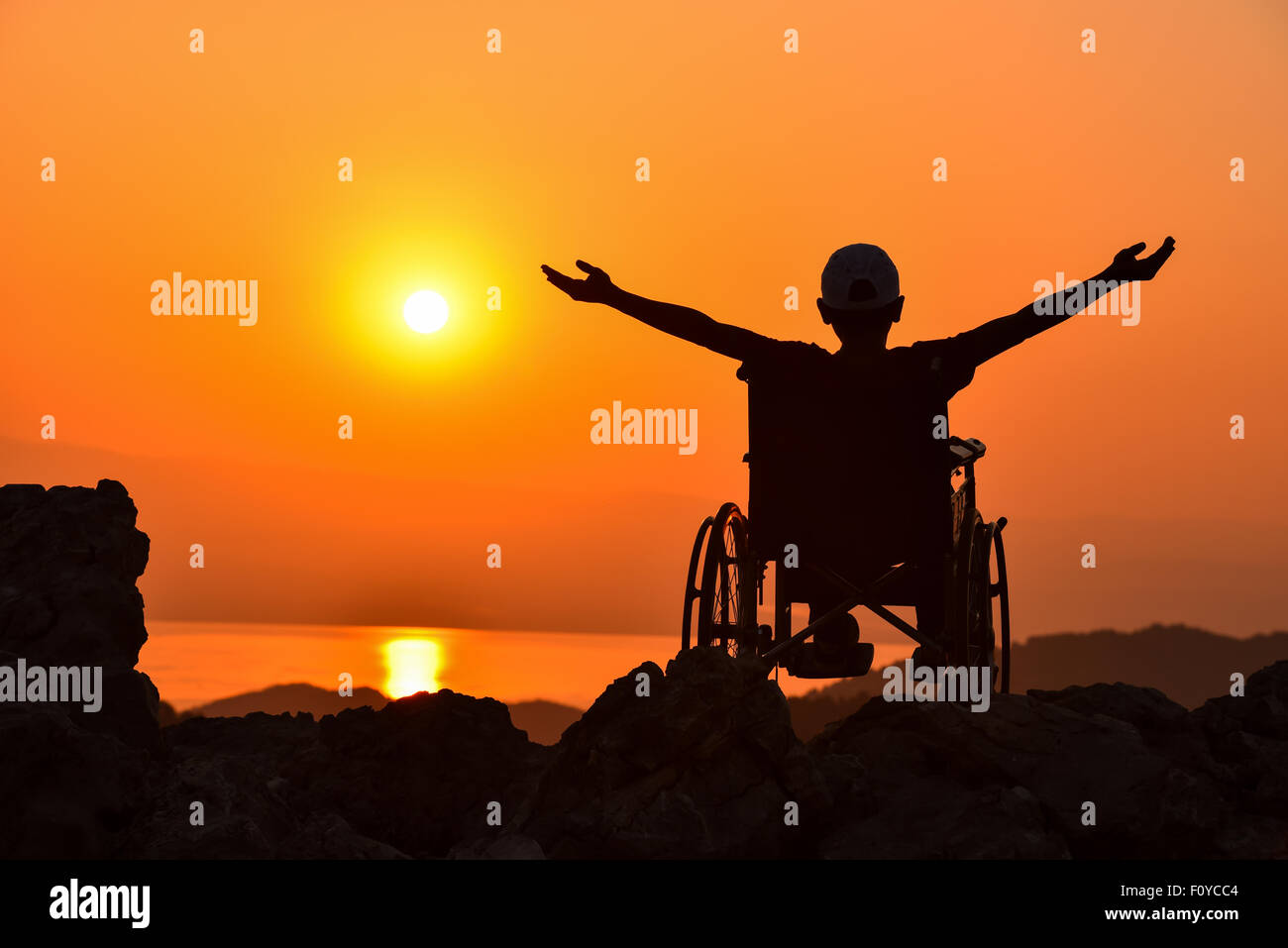 Bitter man allein hi-res stock photography and images - Alamy