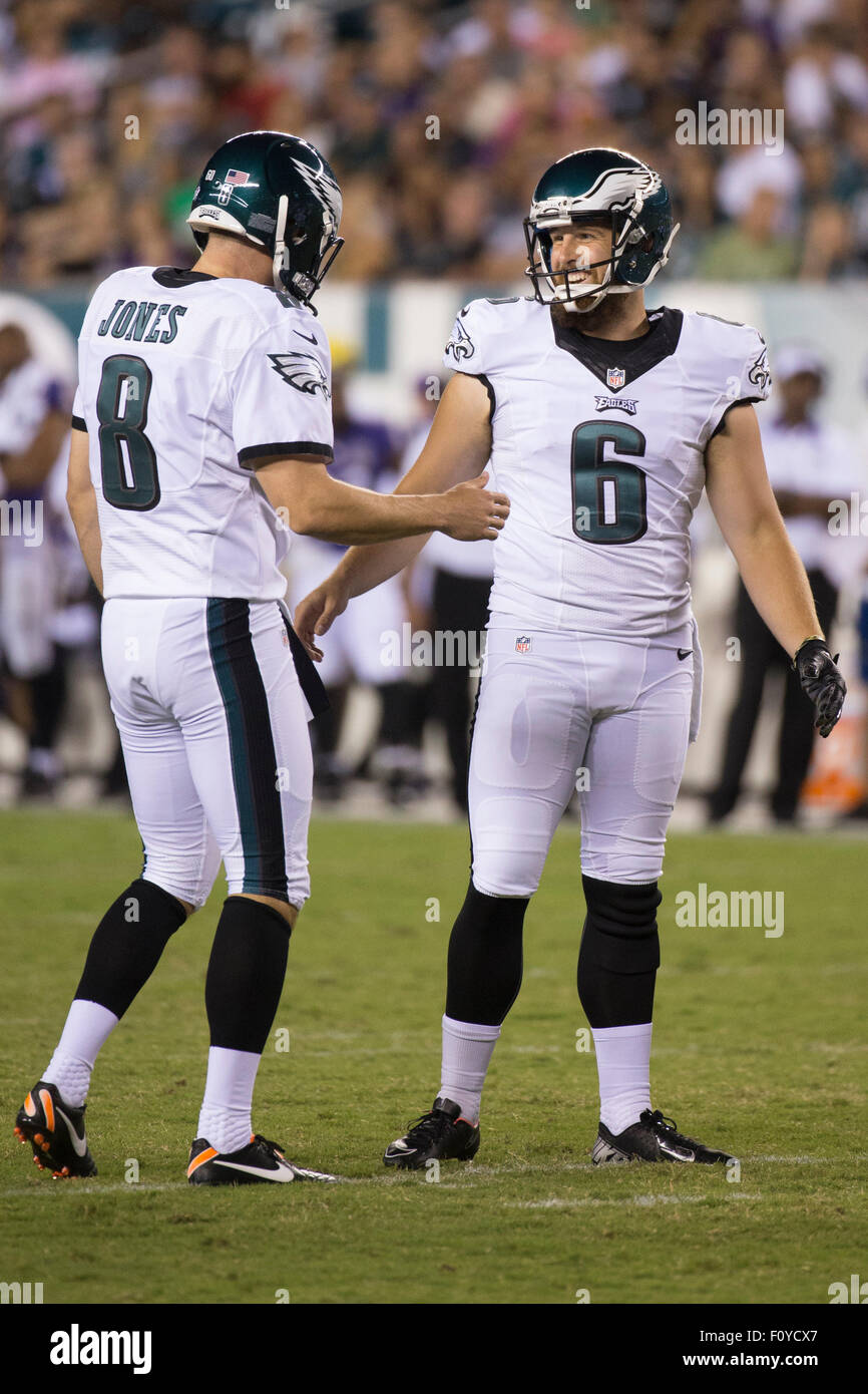 August 22, 2015: Philadelphia Eagles punter Kip Smith (6) reacts to his ...