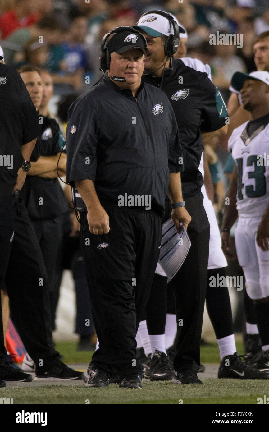 Philadelphia eagles baltimore ravens hi-res stock photography and ...