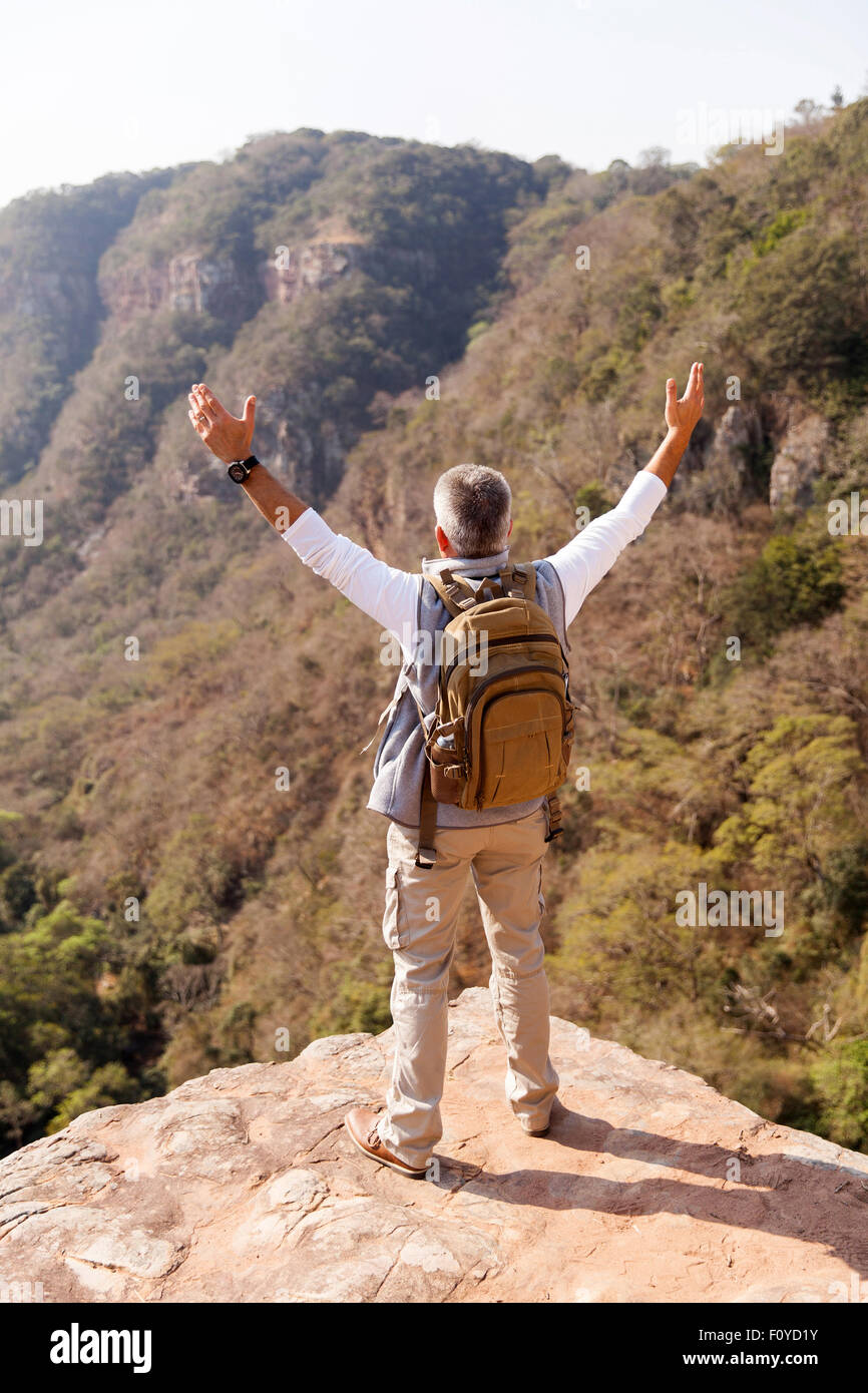Male open arms hi-res stock photography and images - Alamy