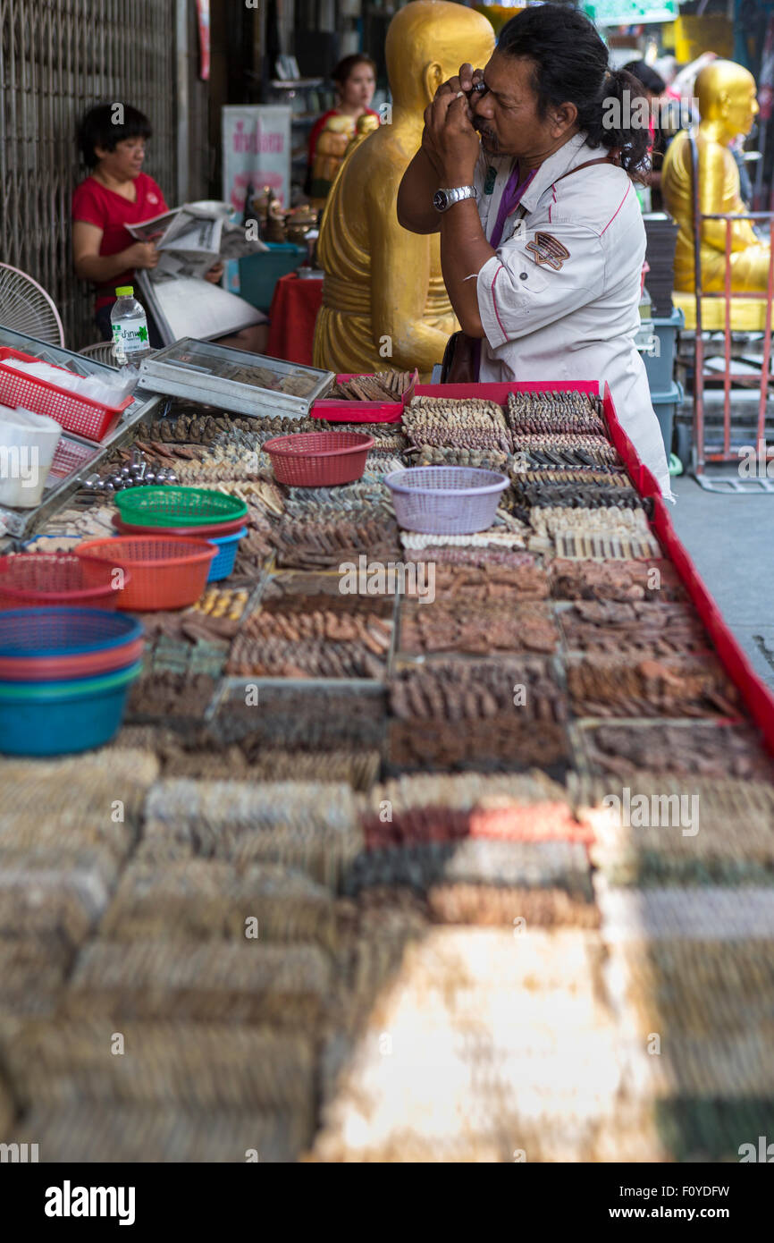 The amulet market in Bangkok, Thailand Stock Photo - Alamy