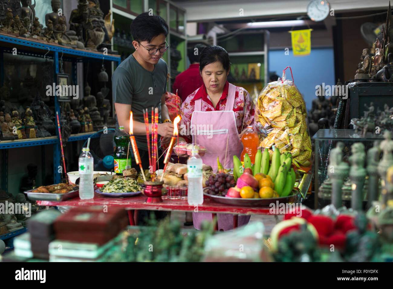 The amulet market in Bangkok, Thailand Stock Photo - Alamy