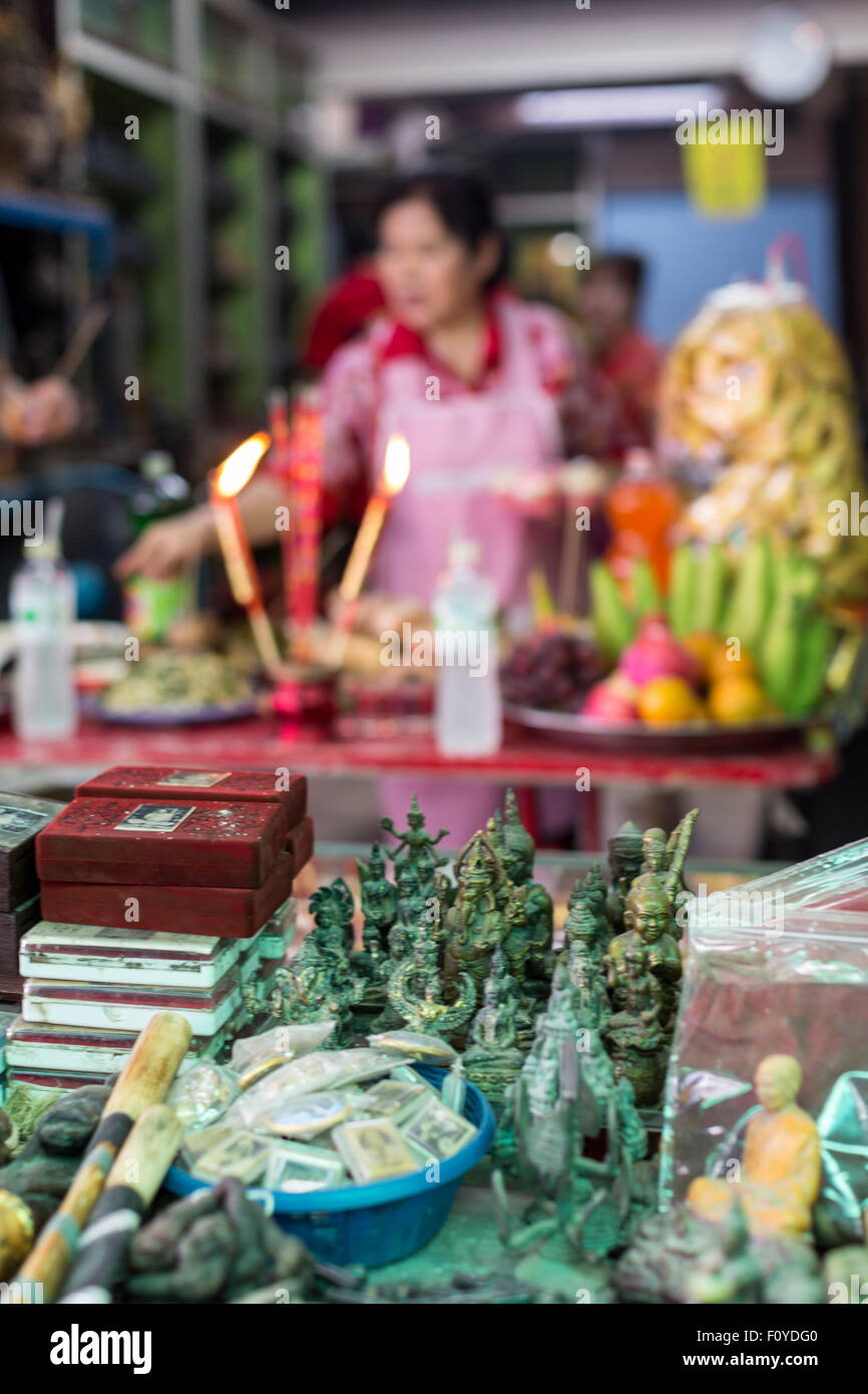 The amulet market in Bangkok, Thailand Stock Photo - Alamy