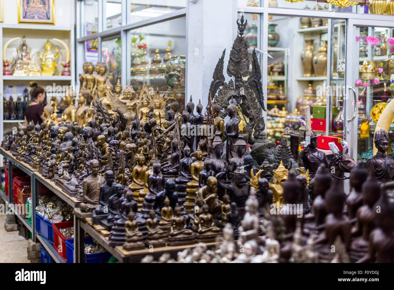 The amulet market in Bangkok, Thailand Stock Photo - Alamy