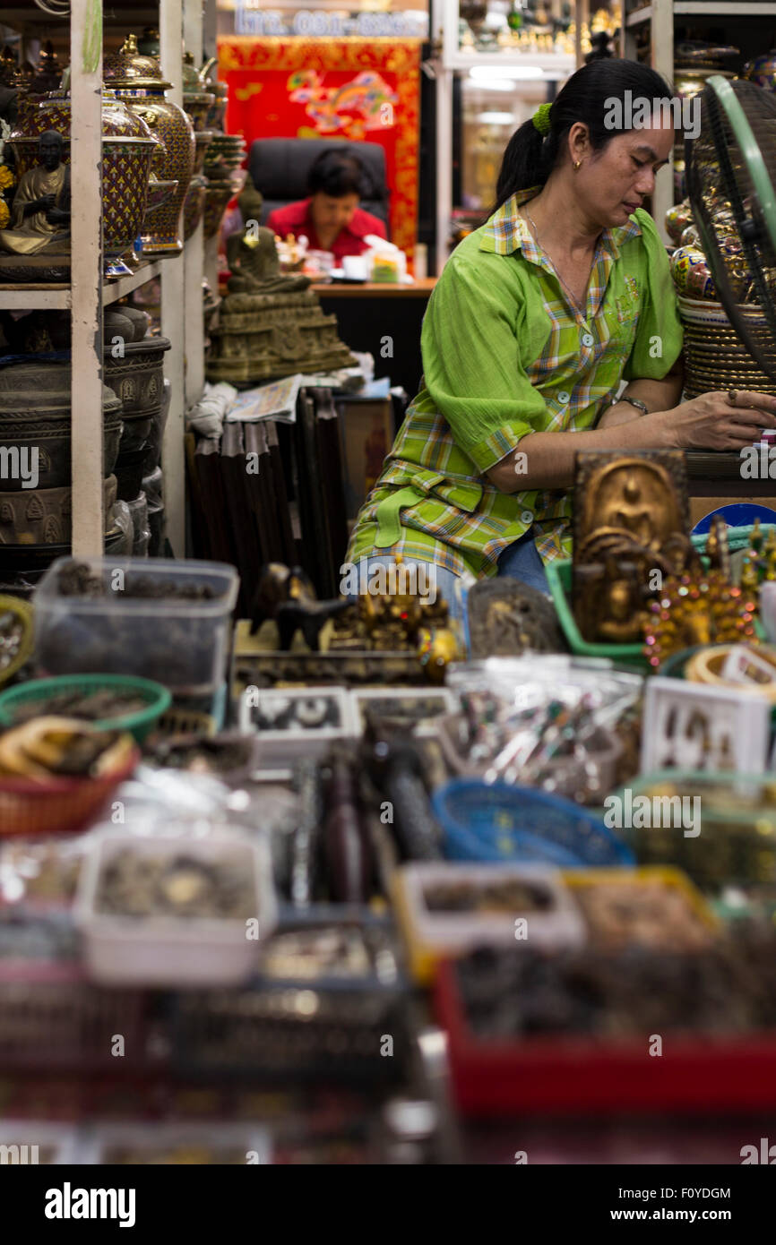 The amulet market in Bangkok, Thailand Stock Photo - Alamy