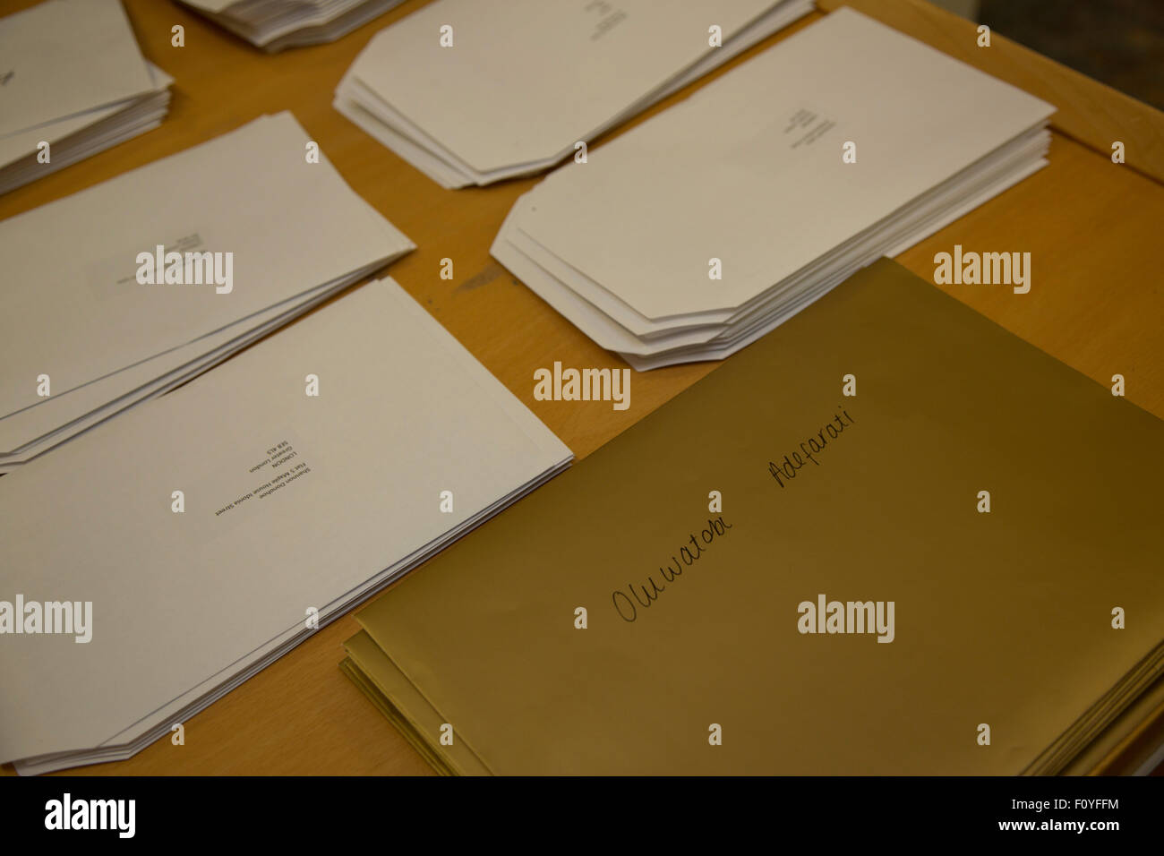 Gcse results envelope hi-res stock photography and images - Alamy