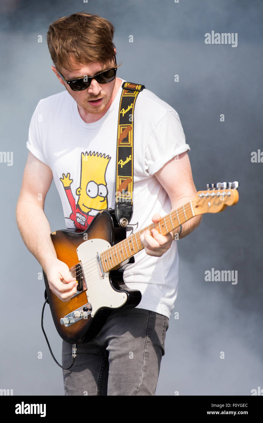 Wantagh, New York, USA. 23rd Aug, 2015. Guitarist MARC CAMPBELL of ...