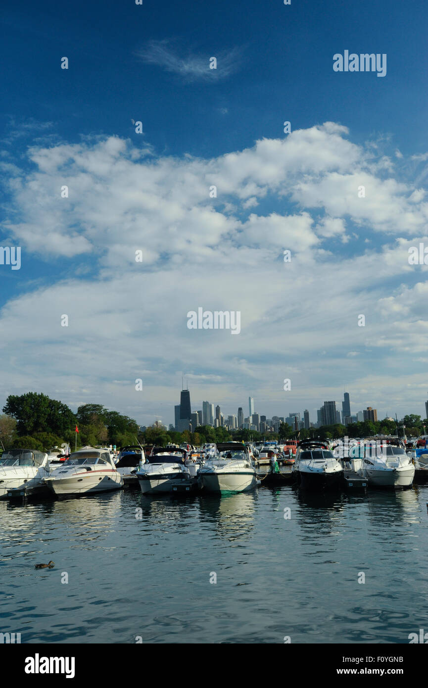Diversey harbor hi-res stock photography and images - Alamy