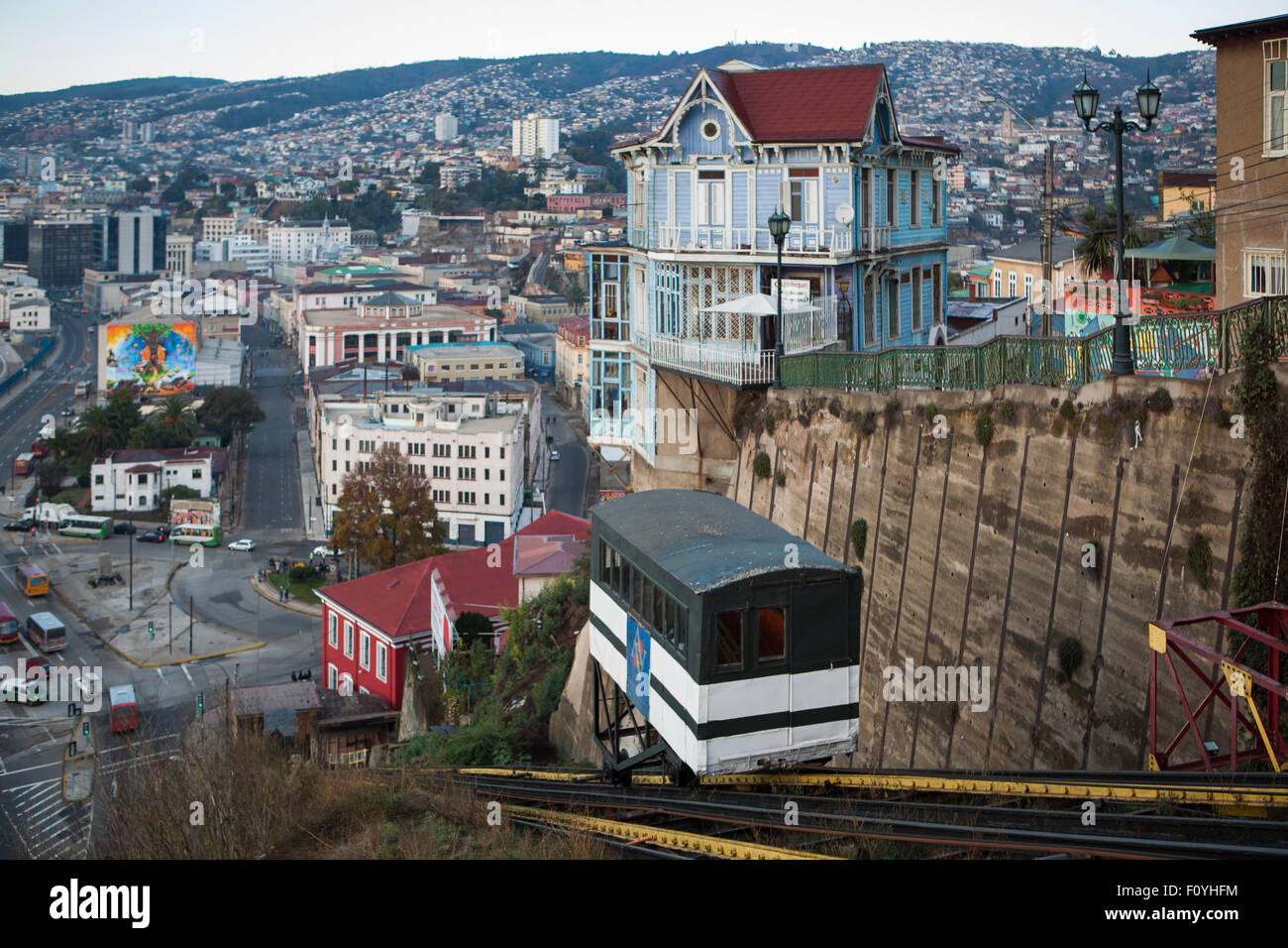 Funicular in Valparaiso, Chile Stock Photo - Alamy