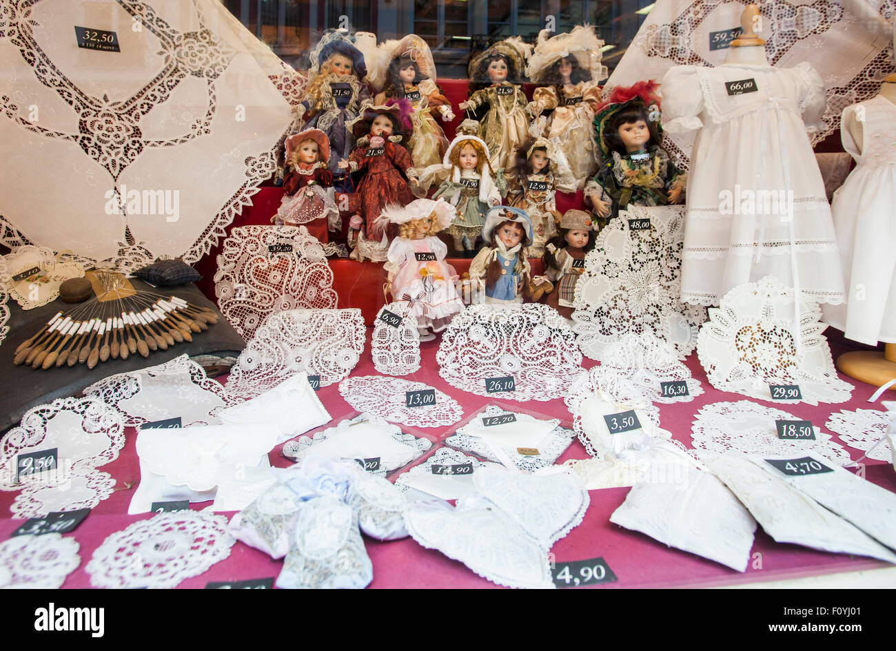 Bruges lace center hi-res stock photography and images - Alamy