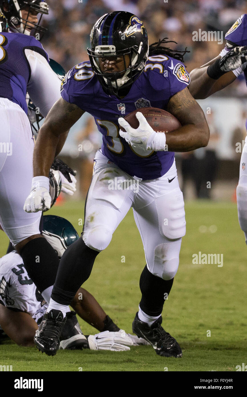 August 22, 2015: Baltimore Ravens running back Terrence Magee (30) runs ...