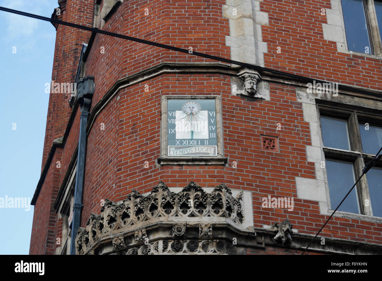 Sundial On Building High Resolution Stock Photography and Images - Alamy