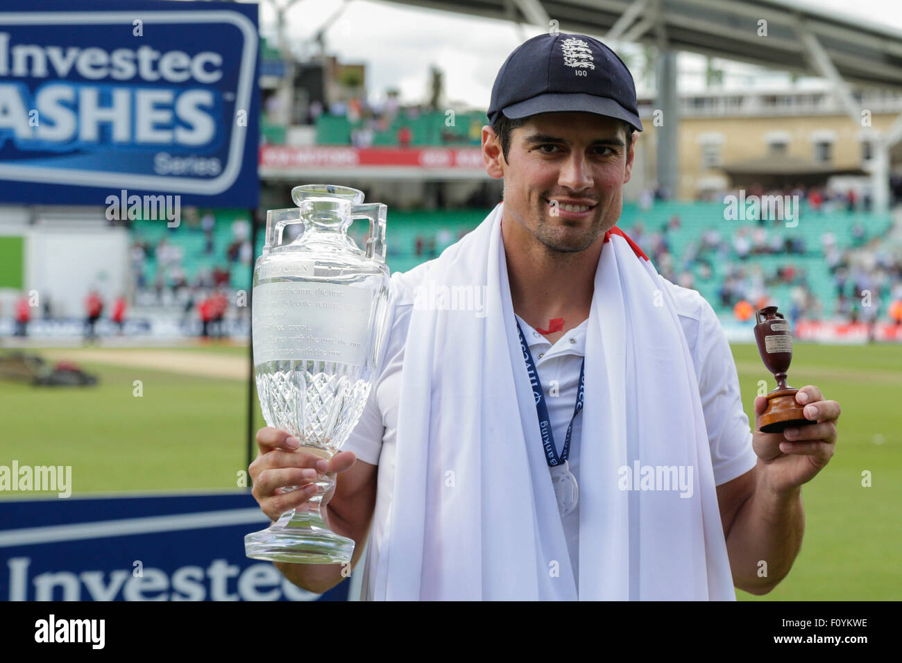 Ashes cricket urn hi-res stock photography and images - Alamy
