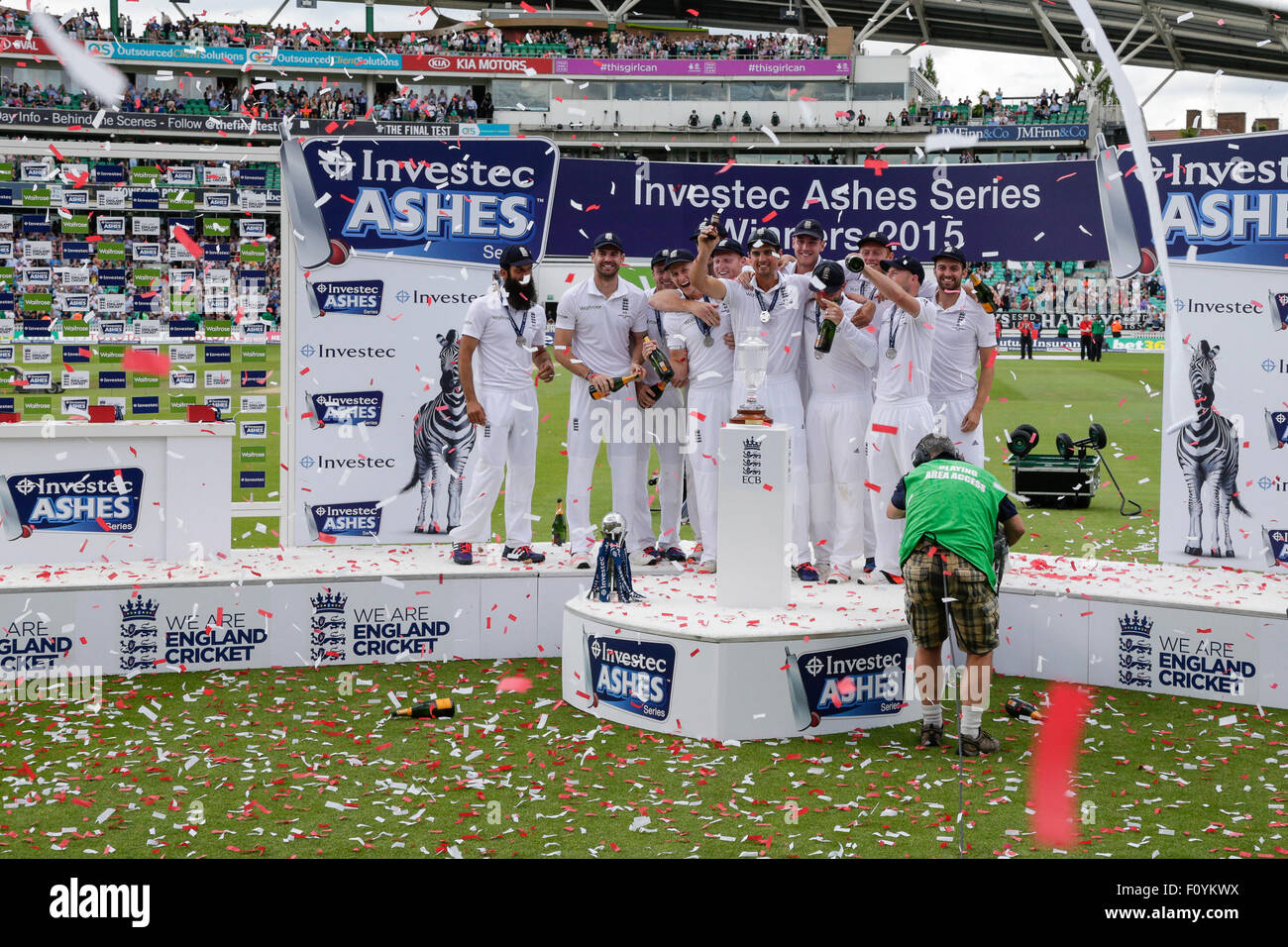 Ashes trophy hi-res stock photography and images - Alamy