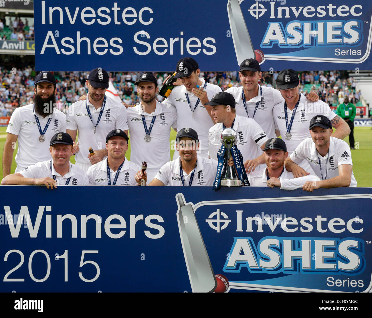 The ashes cricket trophy london hi-res stock photography and images - Alamy
