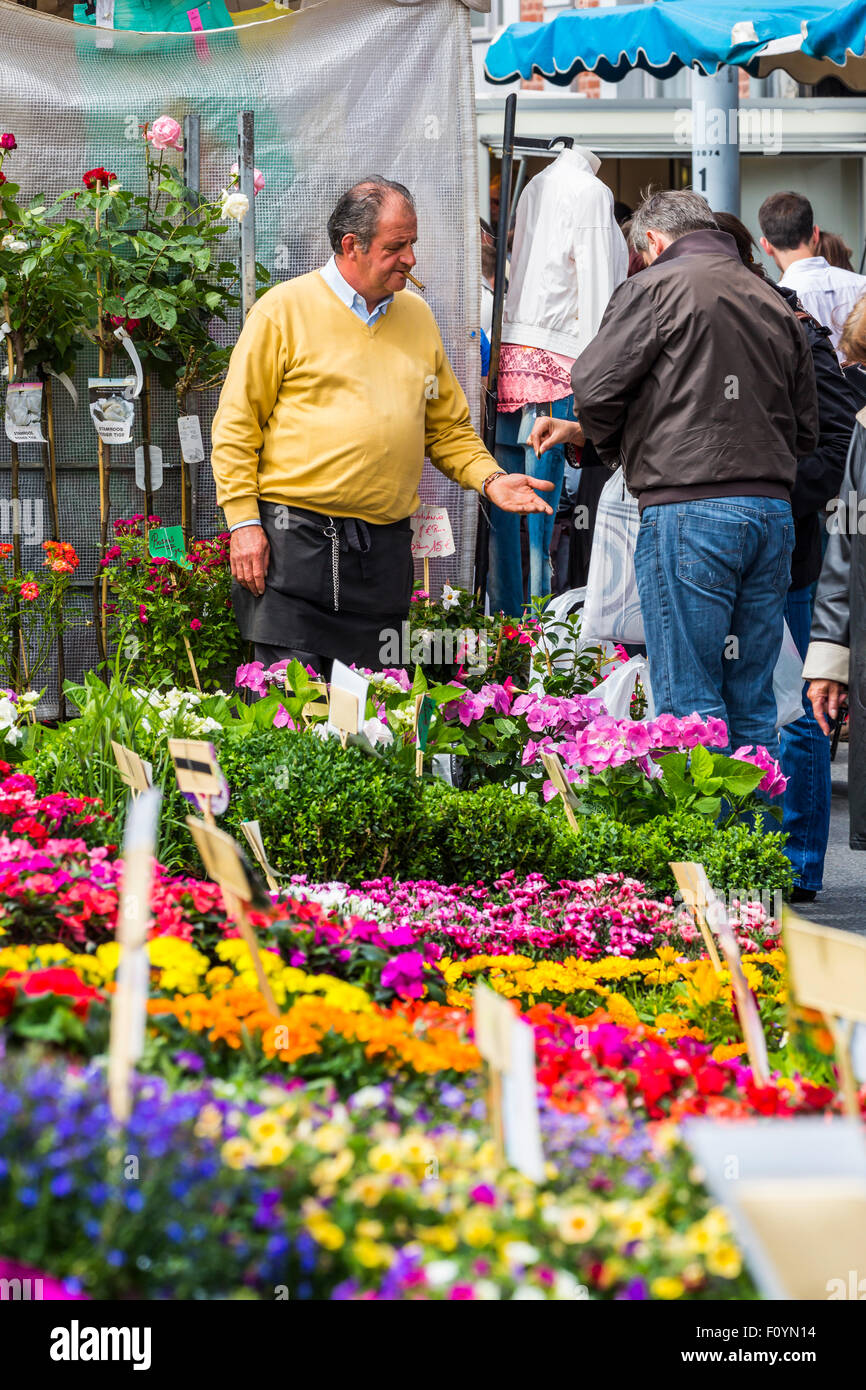 Liege sunday market hi-res stock photography and images - Alamy