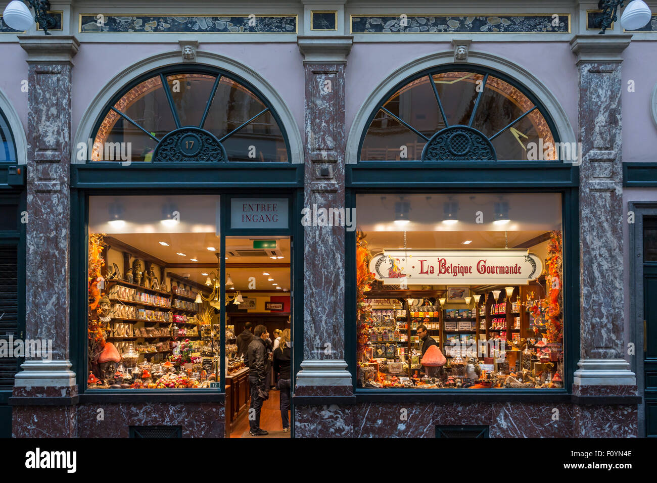 Belgium brussels chocolate shop interior hi-res stock photography and ...