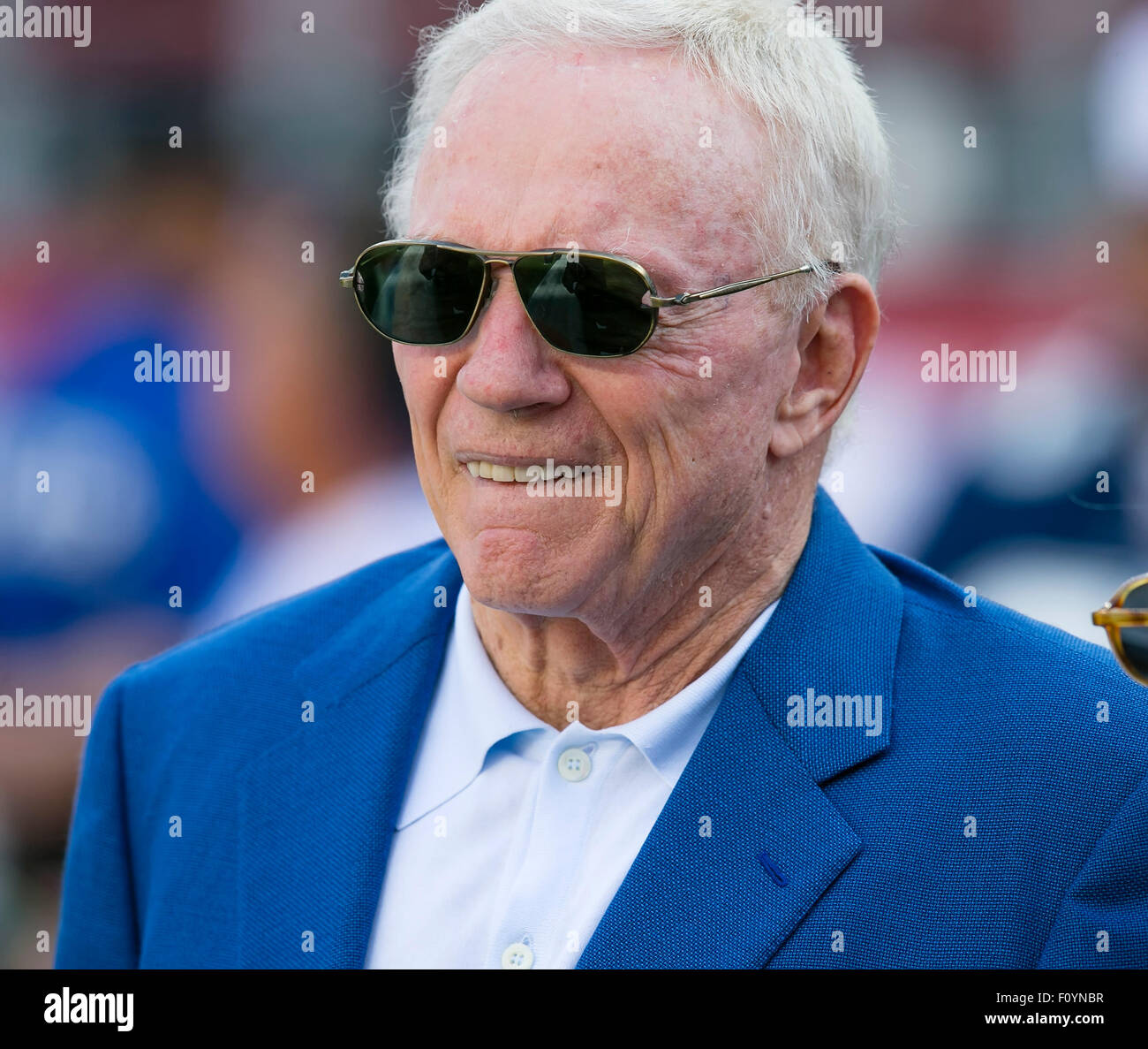 Jerry jones owner dallas cowboys hi-res stock photography and images ...