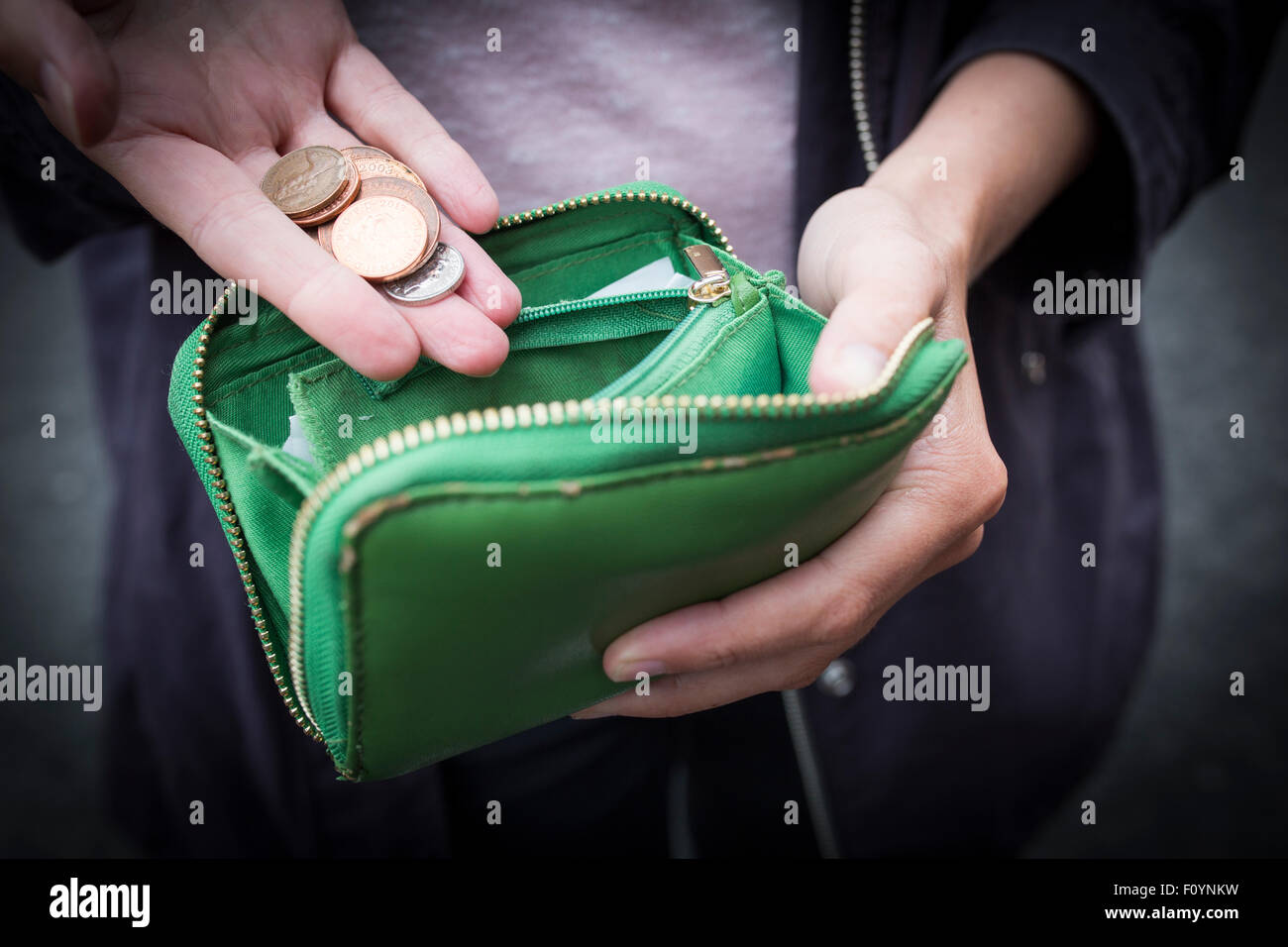 Money change hands hi-res stock photography and images - Alamy
