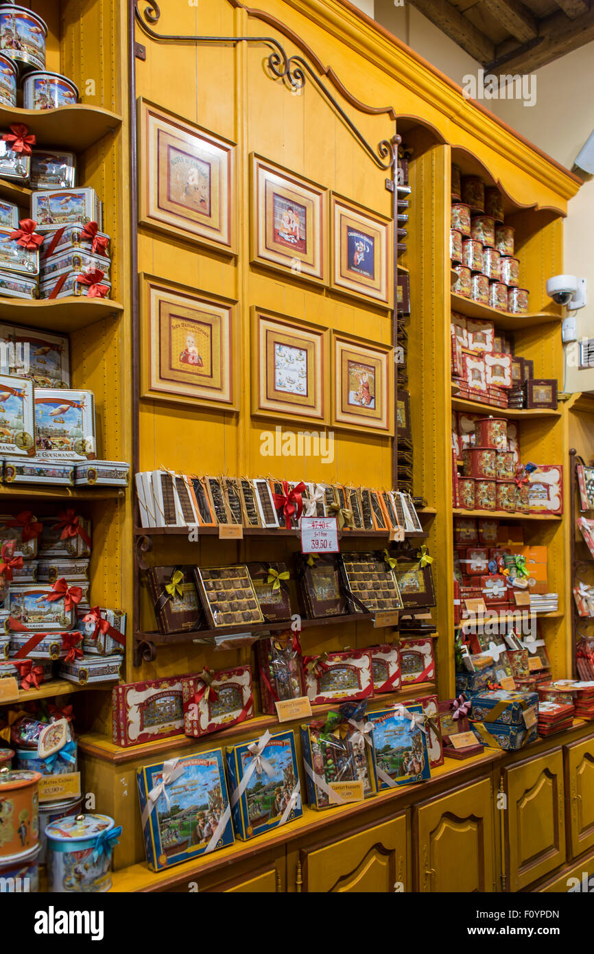 Biscuit displays hi-res stock photography and images - Alamy