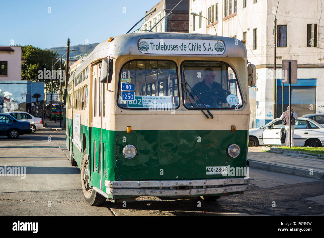 Trolleybus in Valparaiso, Chile Stock Photo - Alamy