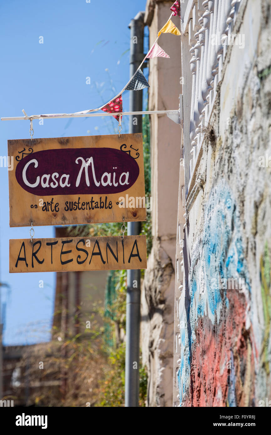 Sign for textiles hi-res stock photography and images - Alamy