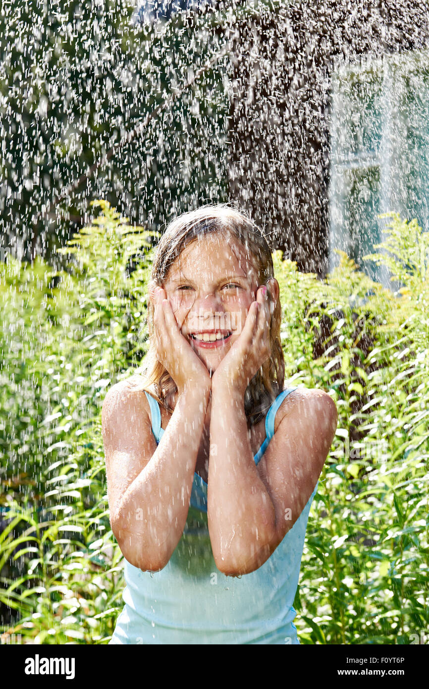 Happy weather hi-res stock photography and images - Alamy