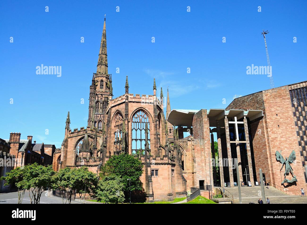 Coventry cathedral and old and new hi-res stock photography and images ...