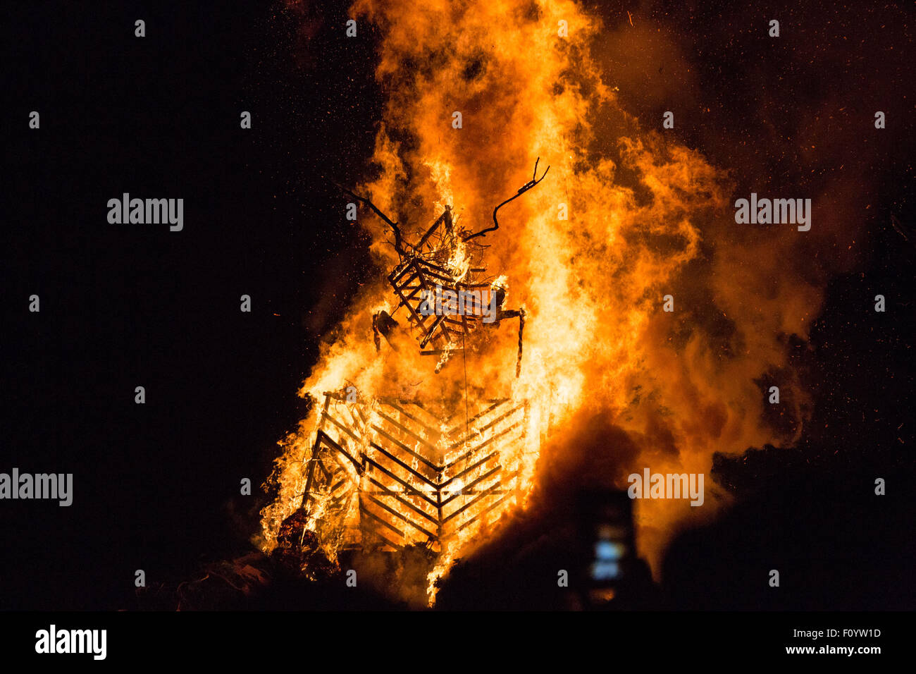 GREEN MAN, PYRE, BURNING, SET ALIGHT, TRADITION: Glanusk Park near ...