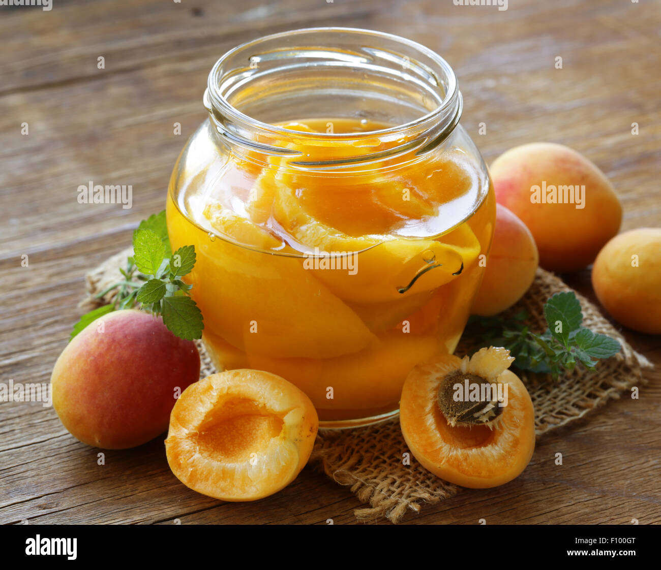 Canned peaches hi-res stock photography and images - Alamy