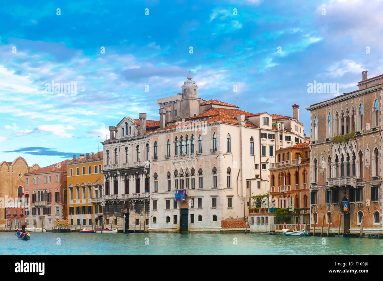Venetian Gothic Palace on Grand canal, Venice Stock Photo - Alamy