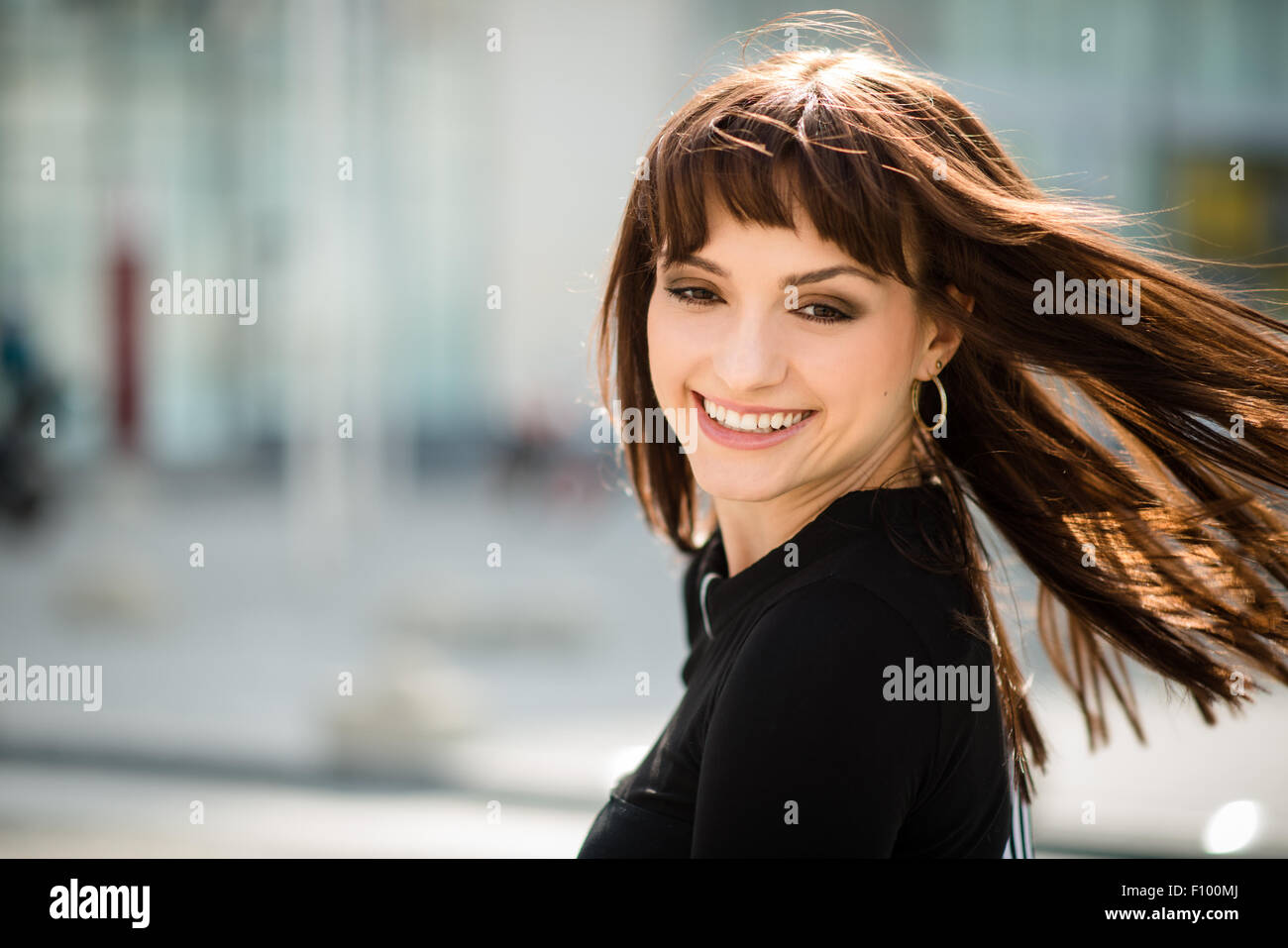 Woman turning head hi-res stock photography and images - Alamy