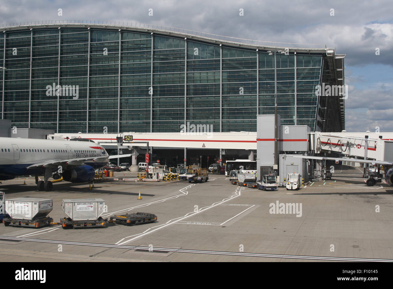 BA BRITISH AIRWAYS IAG TERMINAL 5 HEATHROW Stock Photo - Alamy
