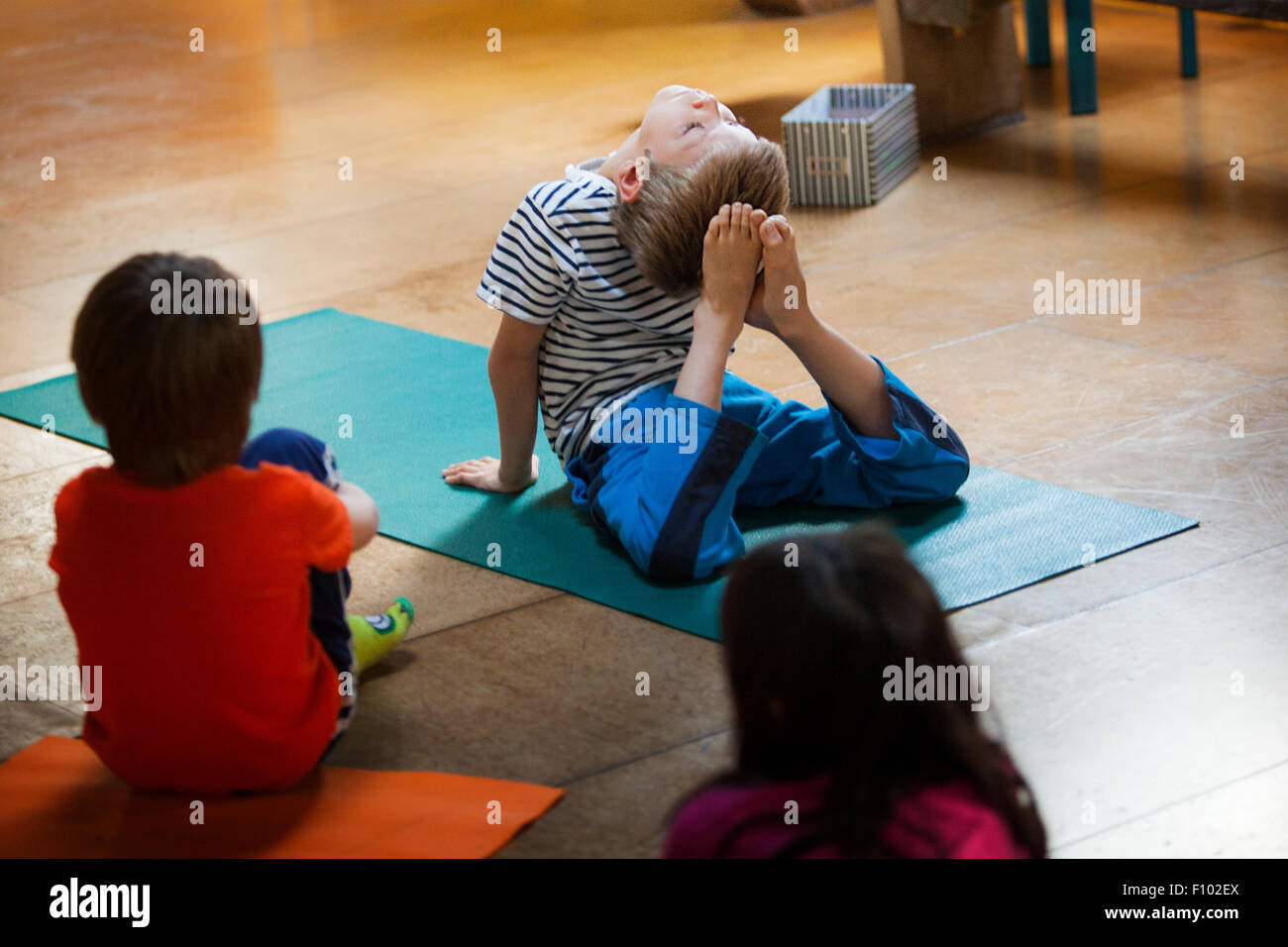 6 7 years children classroom activities hi-res stock photography and ...