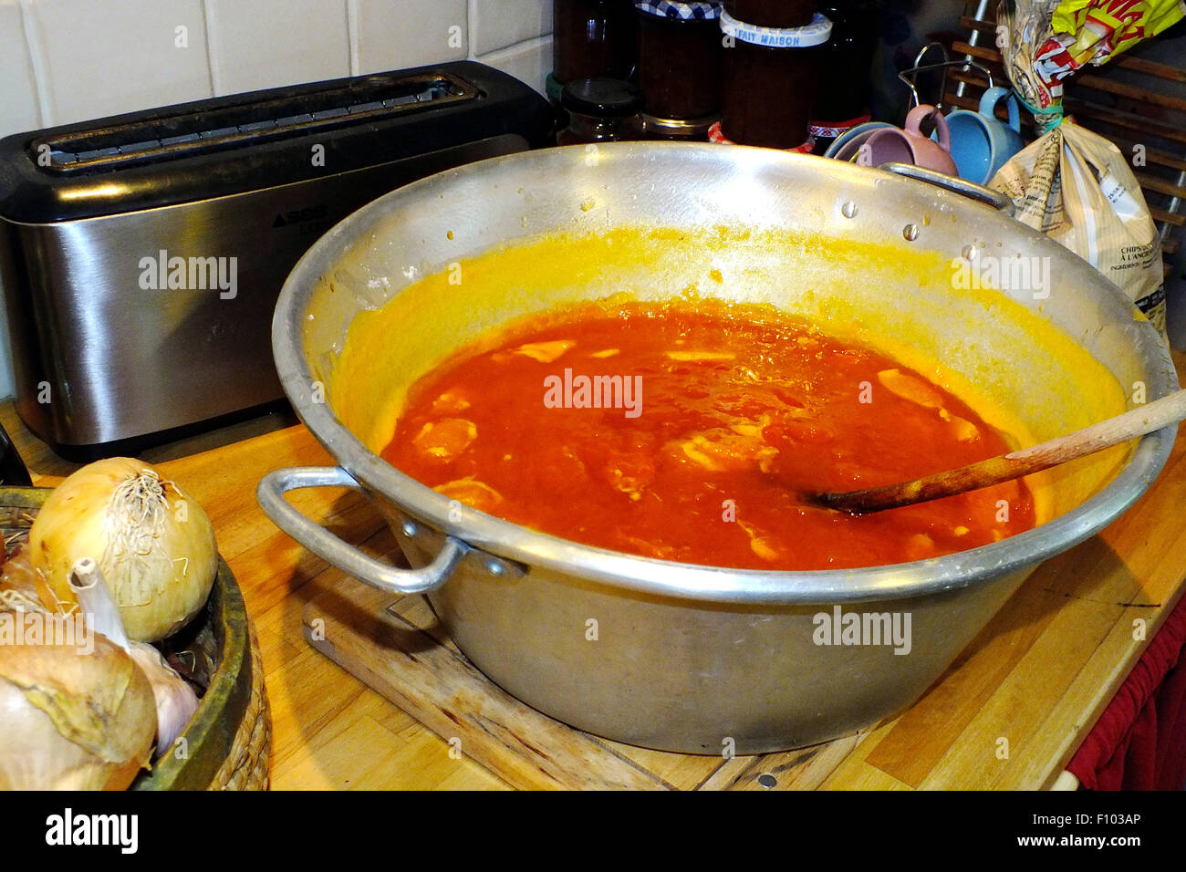 Preparing jam hi-res stock photography and images - Alamy