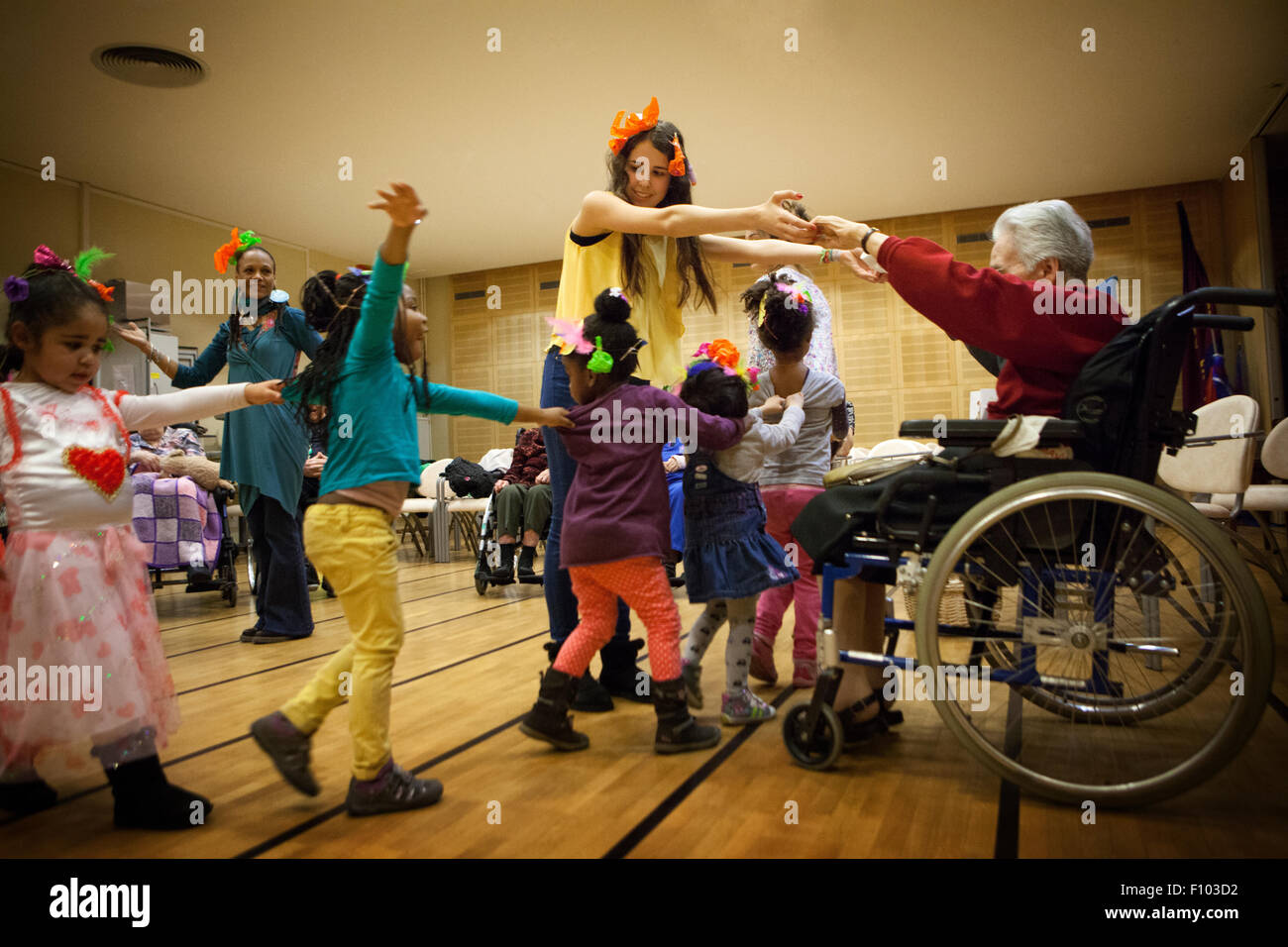 Intergenerational activities hi-res stock photography and images - Alamy