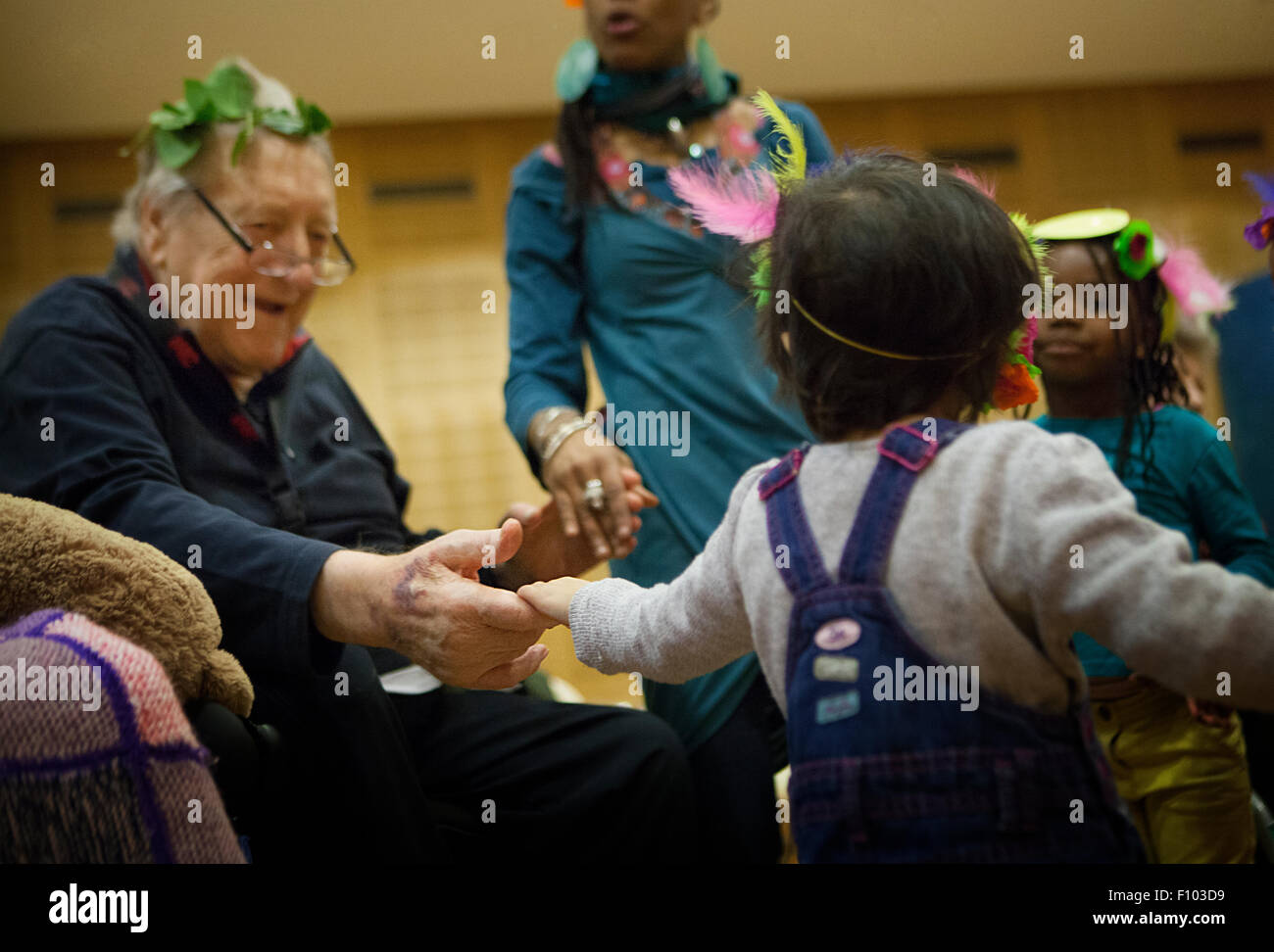 Intergenerational activities hi-res stock photography and images - Alamy