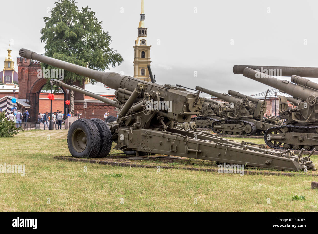 180 mm gun hi-res stock photography and images - Alamy