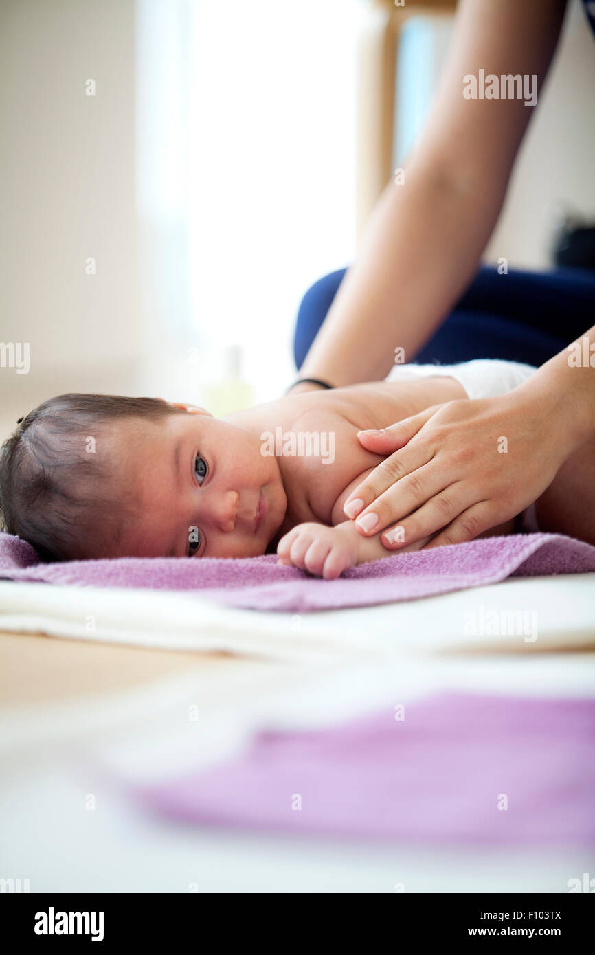 Arm massaged High Resolution Stock Photography and Images - Alamy