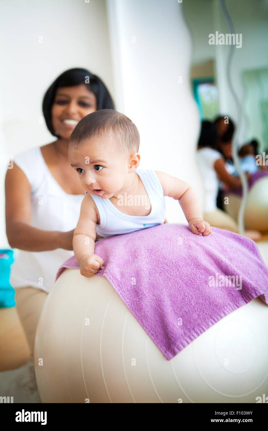 Indian baby massage hi-res stock photography and images - Alamy