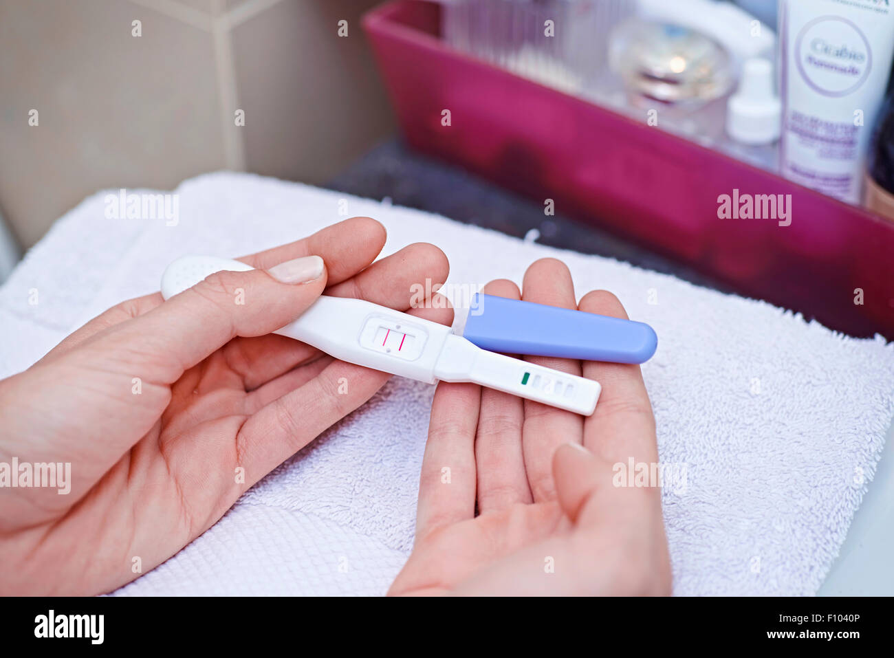 Positive pregnancy test human hi-res stock photography and images - Alamy
