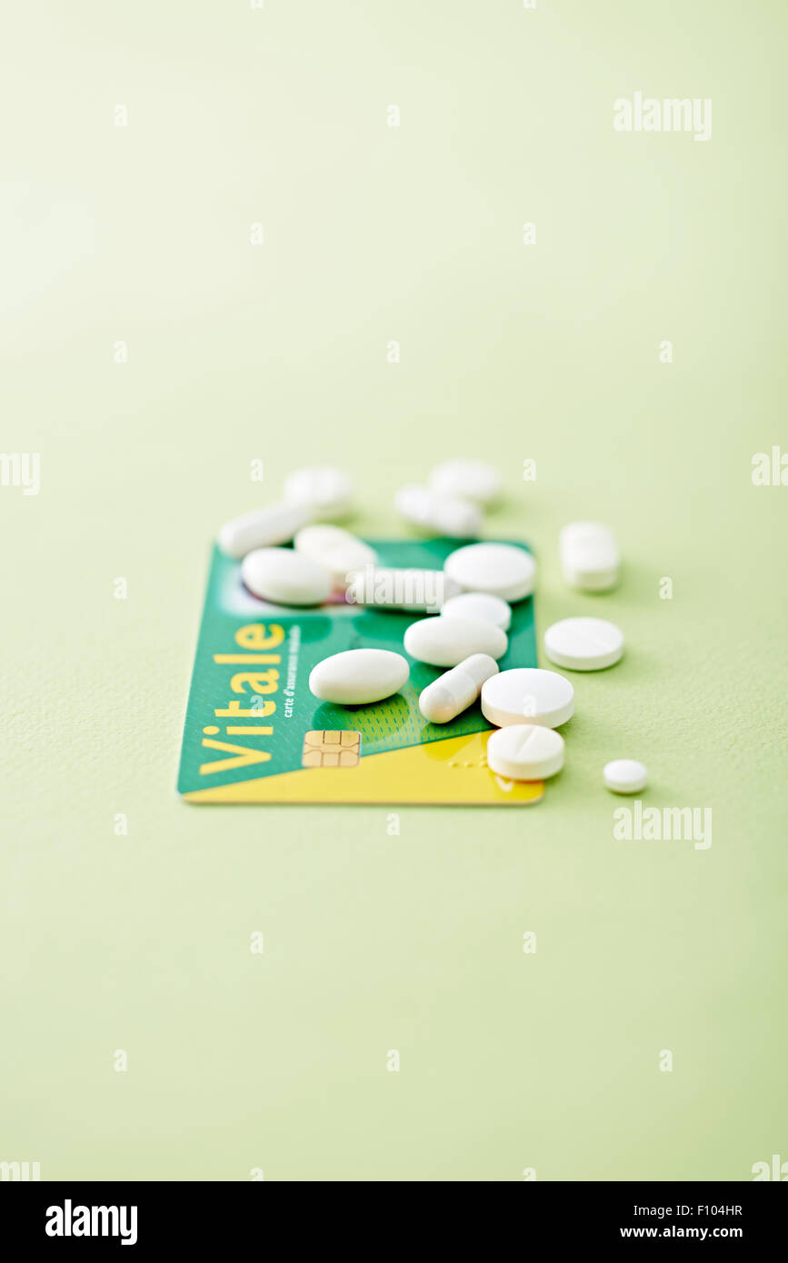 National medical insurance cards hi-res stock photography and images ...