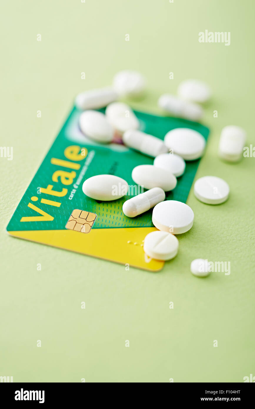 National medical insurance cards hi-res stock photography and images ...