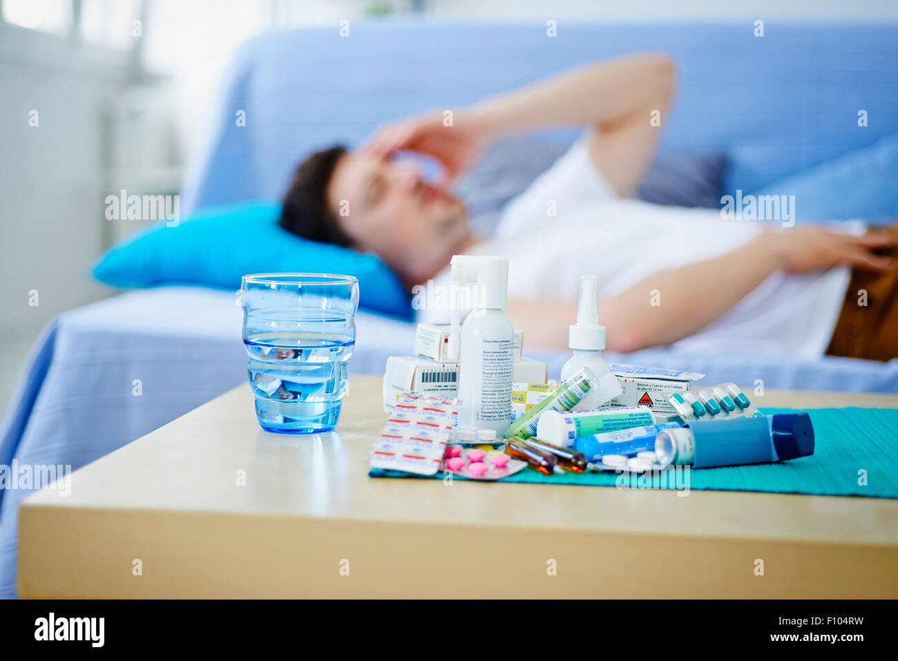 Sick man hi-res stock photography and images - Alamy